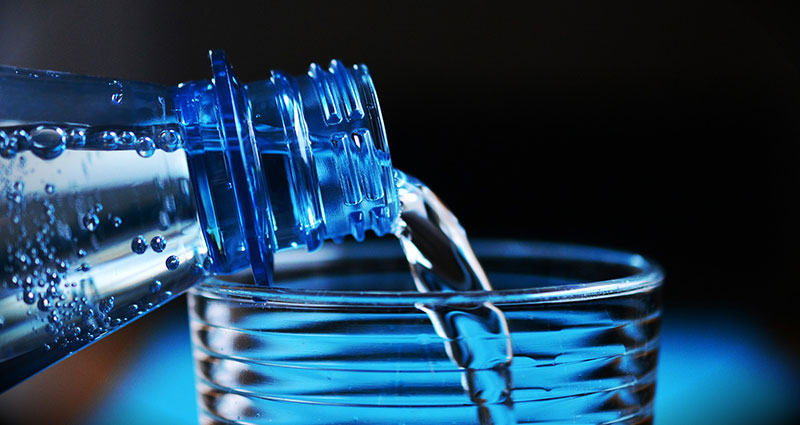 Plastične boce opasne kao klimatske promene – Dijalog.net